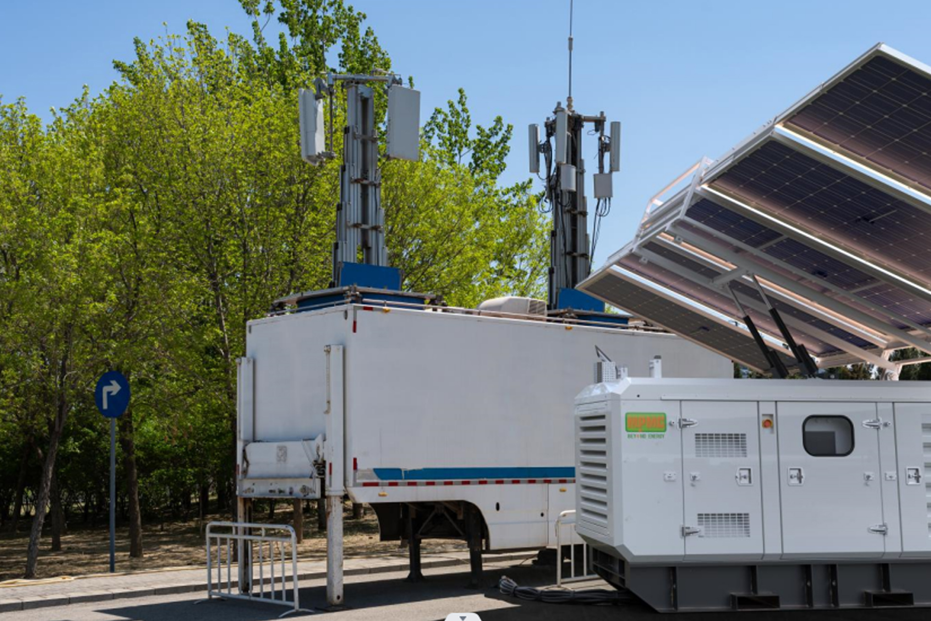 Hybrid Energy Solutions by Multiphase Power 0911871111